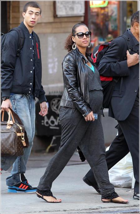 B~Wood Chronicles . . .: Congratulations ~ Swizzy & Crucial Keys!