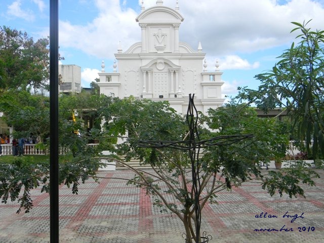 Monasteryo de Tarlac - The Filipino Rambler
