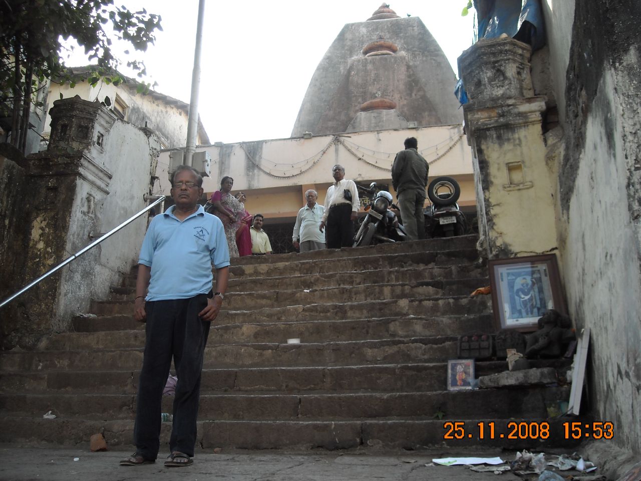Hill Temples: Walkeshwar Temple