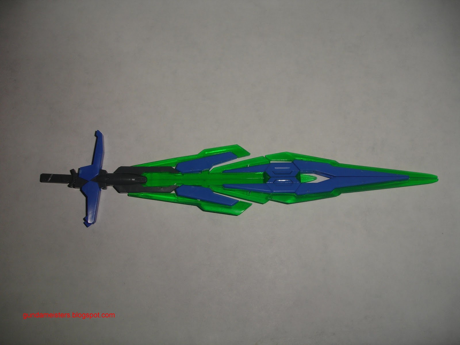 Gundam Meisters: Review: HG 1/144 - Gundam 00 Qan[T]