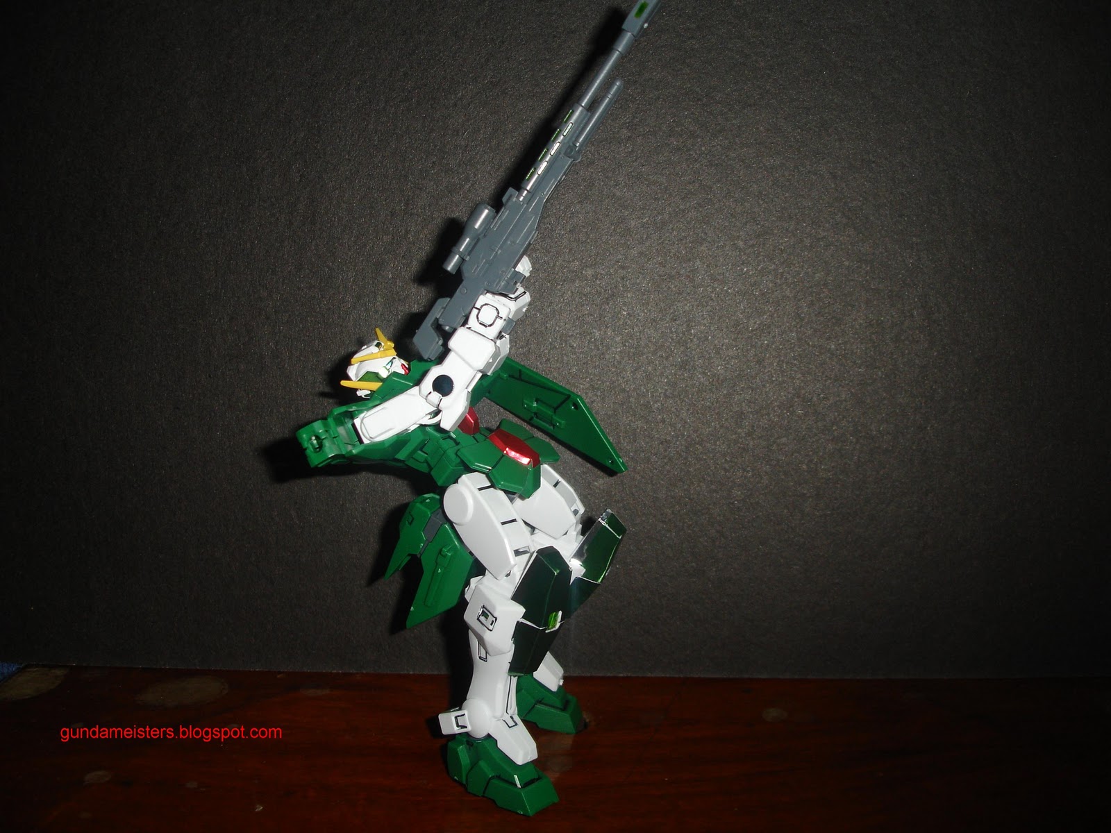 Gundam Meisters: FG 1/144 Gundam Dynames