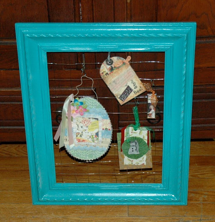 Hip and Humble Paperworks by Idea Queen: Completed Frame Display Board