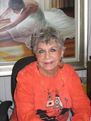 Robin Talks, Cooks and Travels: Galeria San Miguel