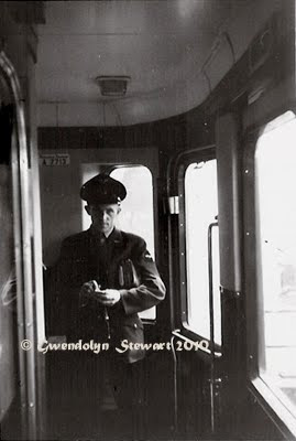 PICTURE POLITICS THE PICTURE OF THE DAY BY GWENDOLYN STEWART: A GERMAN ...