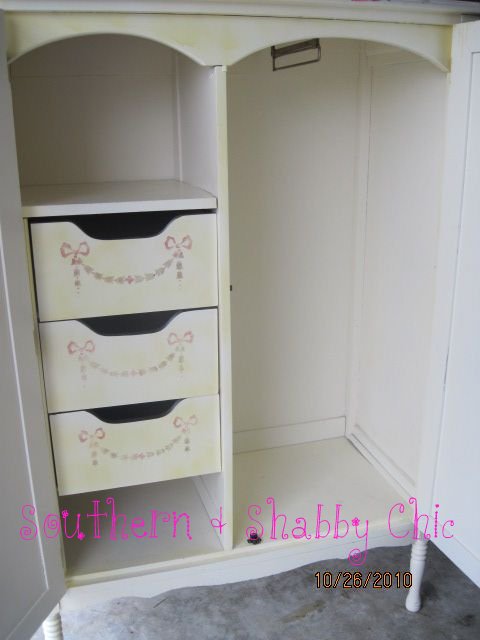Southern and Shabby Chic: Antique Chiffarobe Redo