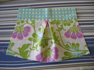Needle and Spatula: Pleated Pouch Sewing Tutorial