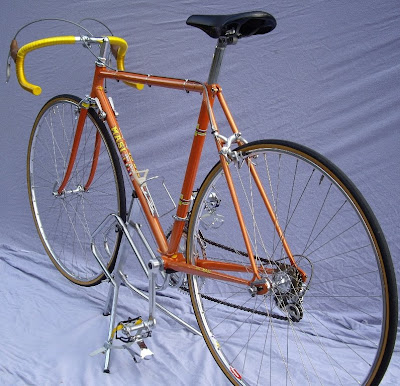MOBILE ART ifacts: VINTAGE ITALIAN RACING BIKES