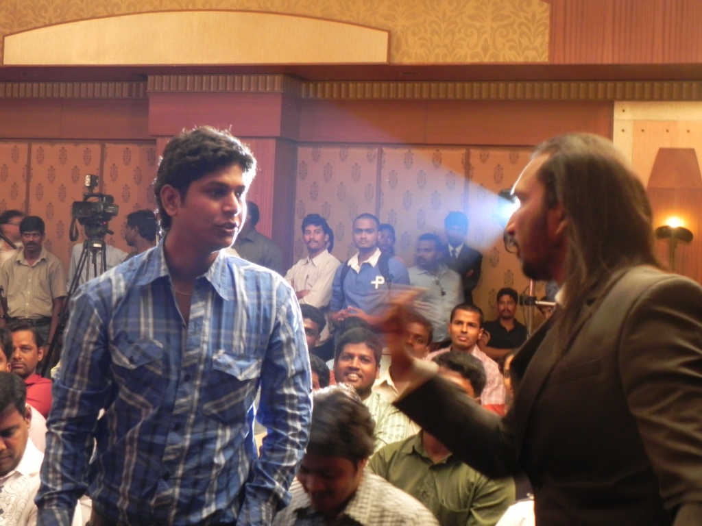 Techberry Mobiles: The India's first projector mobile got launched on ...