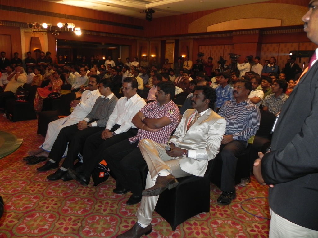 Techberry Mobiles: The India's first projector mobile got launched on ...