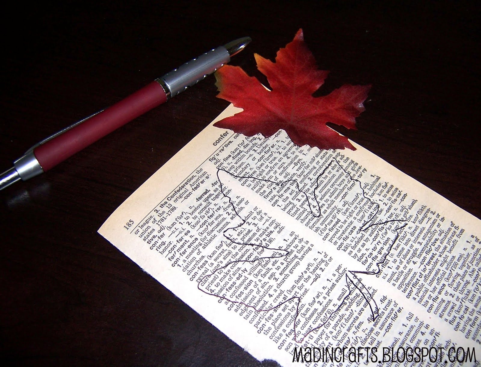 DIY BOOK PAGE LEAVES!