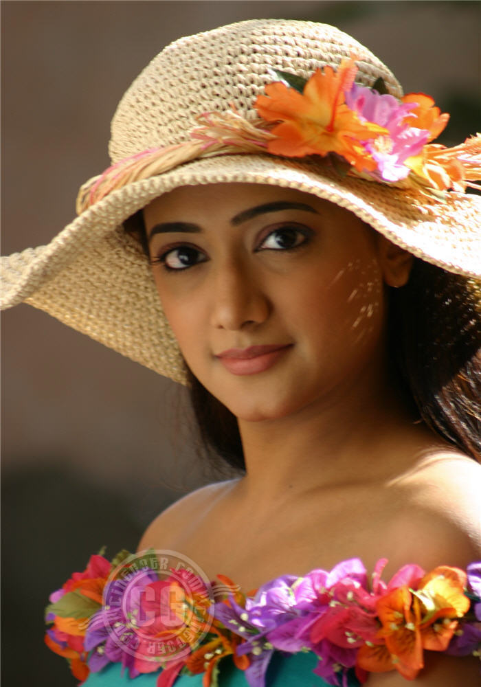 actress Manya cute photo gallery | Bollymira