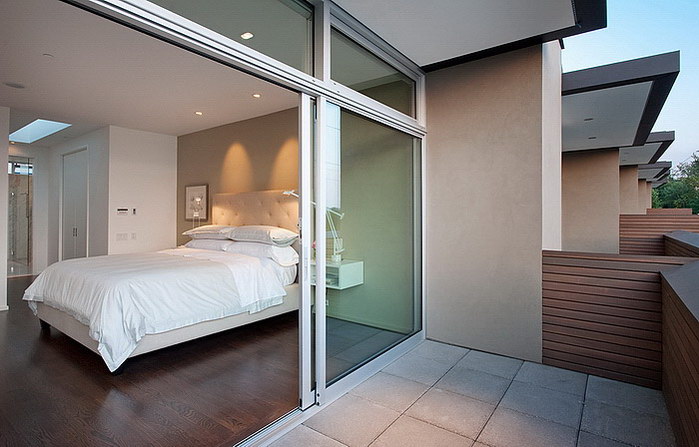 Pb elemental architecture: Large openings/Bringing the outside in