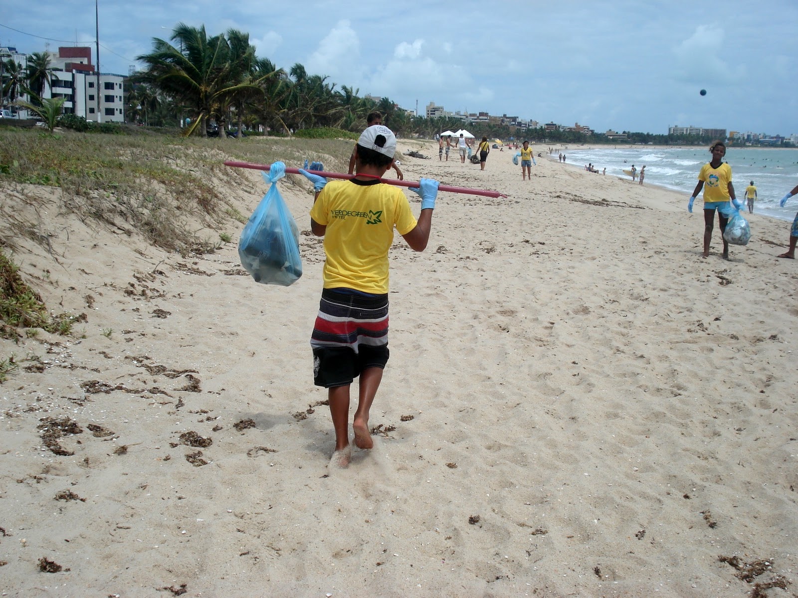 Praia Limpa Gente Feliz!: Em clima de NATAL. III Ação do PRAIA LIMPA ...
