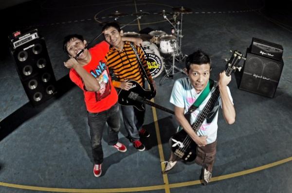 CloseHead - Kumpulan Band Indie