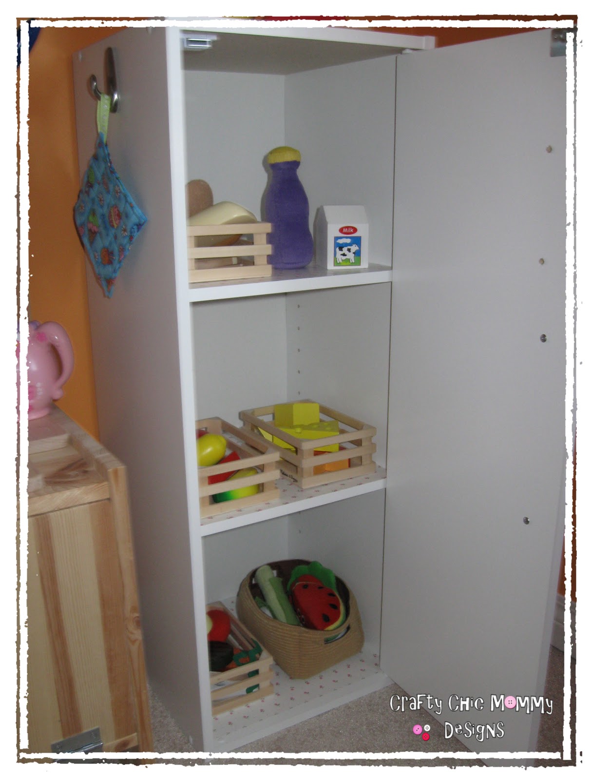 Crafty Chic Mommy: Storage Cupboard Turned Play Fridge