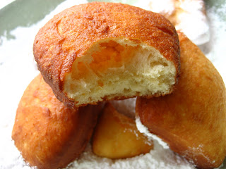 Home Cooking In Montana: Romanian Doughnuts....Gogosi