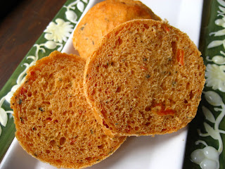 Home Cooking In Montana: Sundried Tomato Basil Bread Rolls