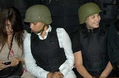 Bellas mujeres en Palacio de Justicia : DESDE LA REPÚBLICA DOMINICANA