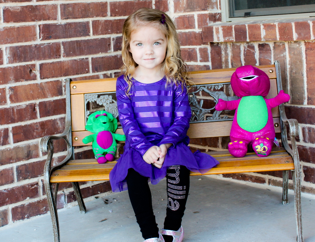 Milla's Many Adventures: Barney LIVE!
