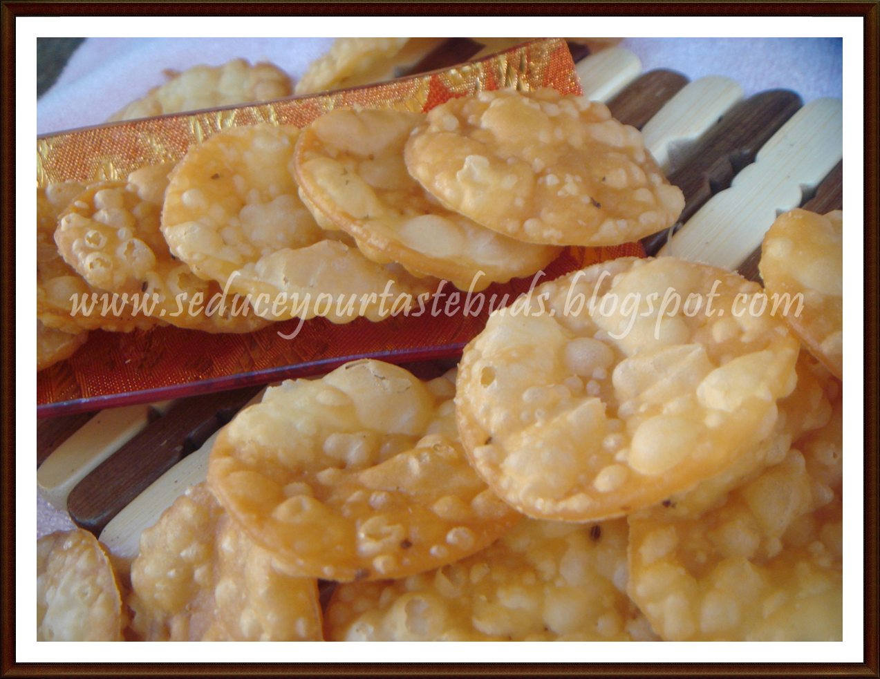 Seduce Your Tastebuds...: Papadi | Papari Puri