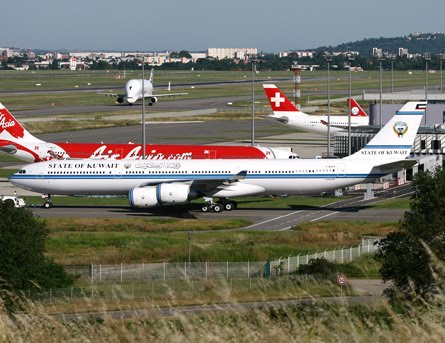 MIRAGEC14: A340-500 VIP PARA KUWAIT/ VIP A340-500 pictured in Toulouse ...