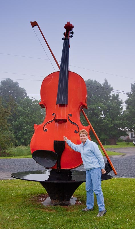 The Vagabond Glovers' Meanderings: Onward to Canada