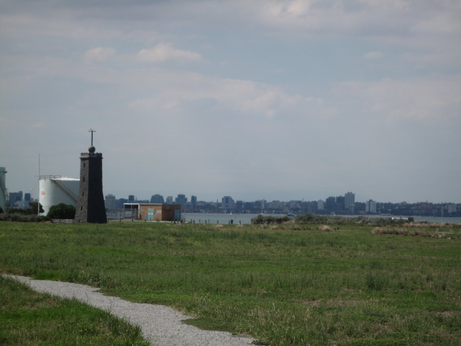 Life by the park: Melbourne train lines - Werribee and Williamstown