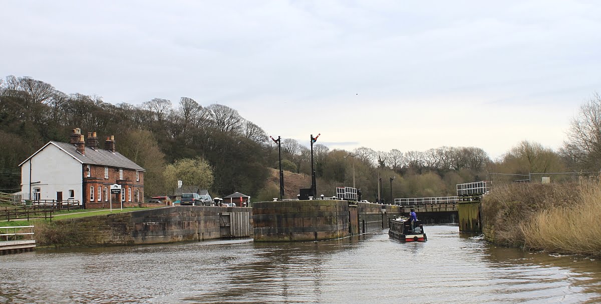 Captain Ahab's Watery Tales: Anderton to Weston Point