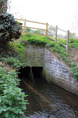 Aqueducts of the Inland Waterways: River Penk Aquecuct at Pendeford