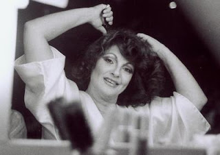 TvTeatral: YARA AMARAL