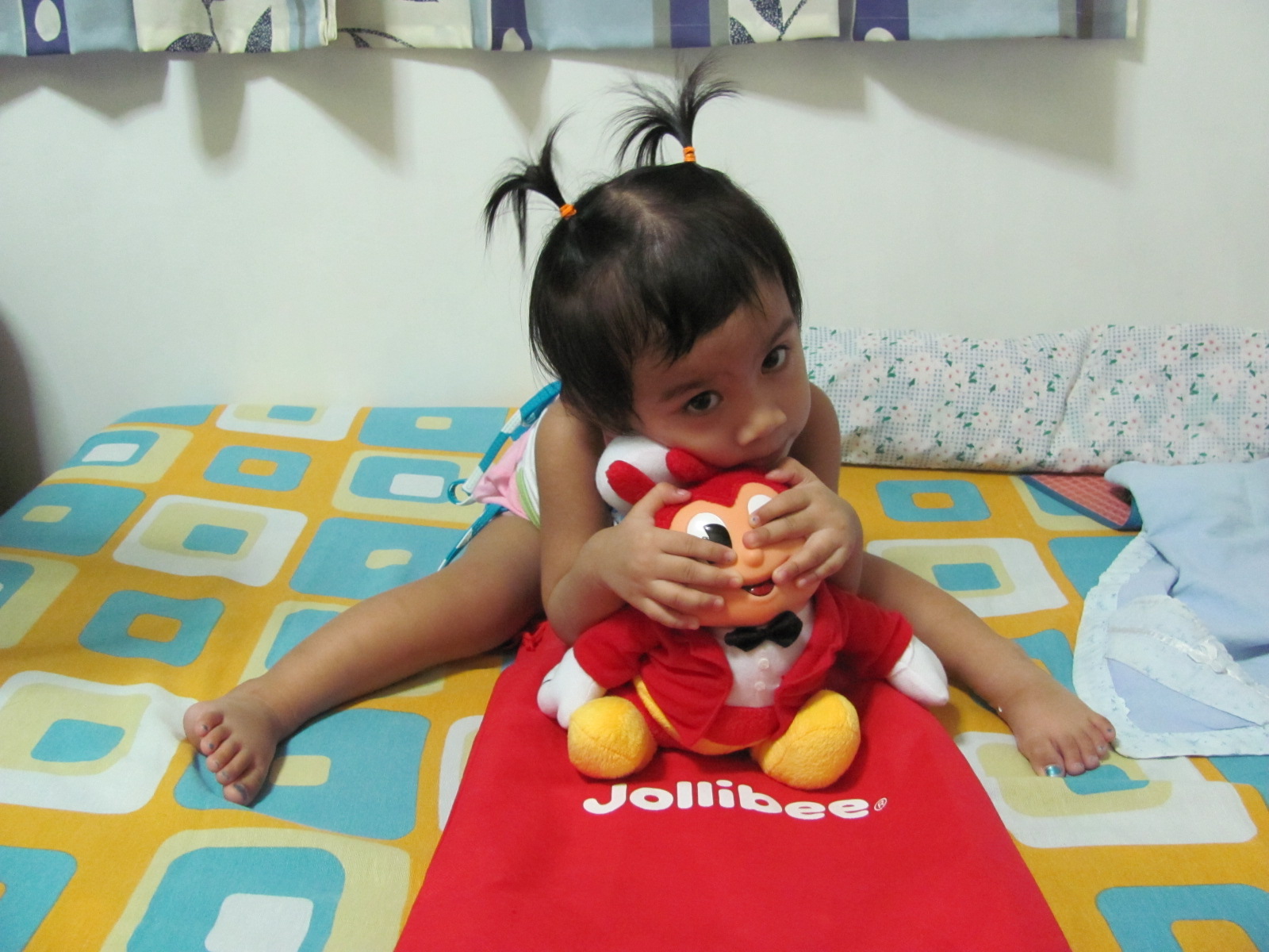 Proud Mommy and Wifey: Jollibee is Kid's Favorite