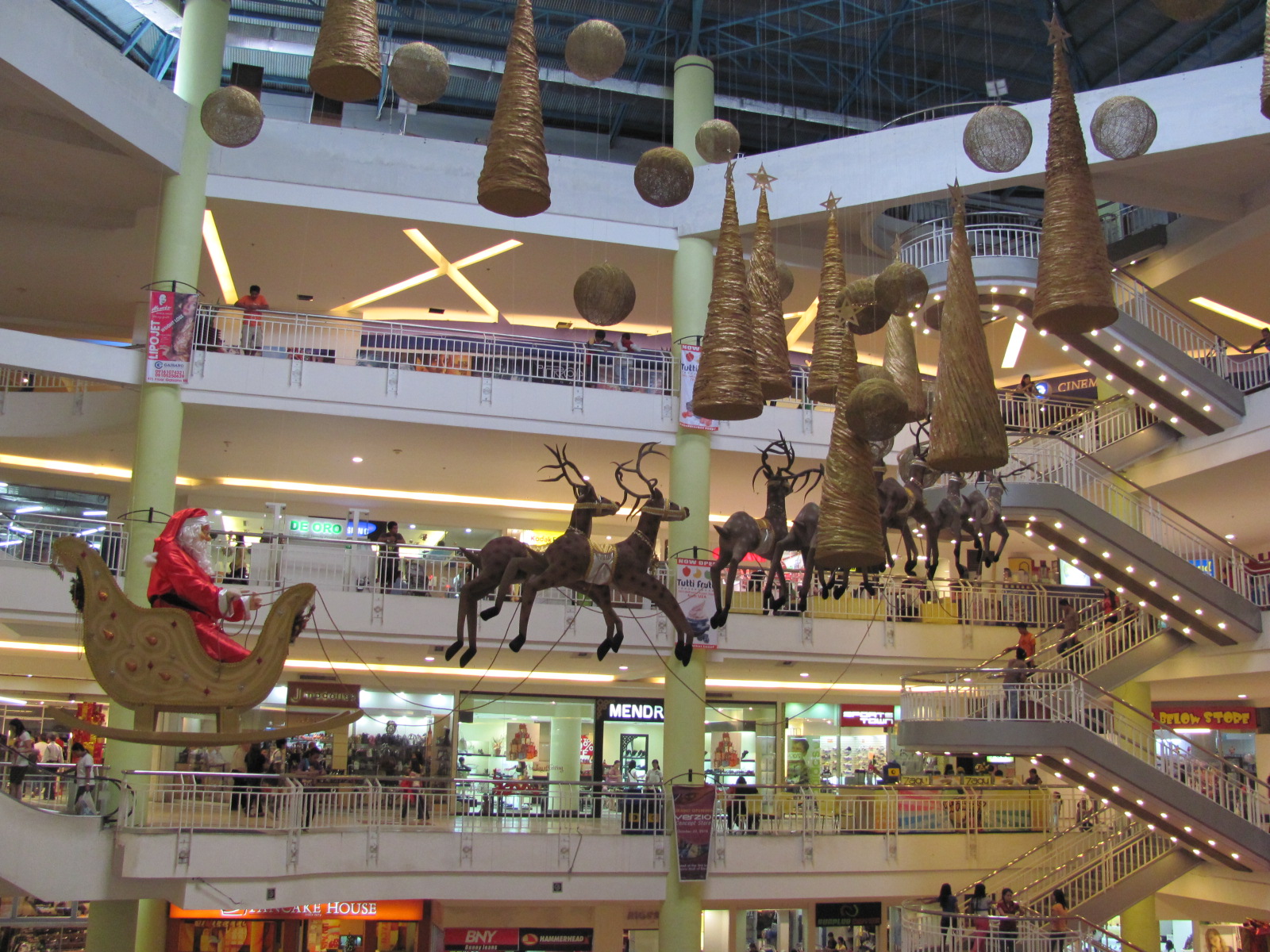 Christmas Bazaar at Gaisano Mall | Davao Delights