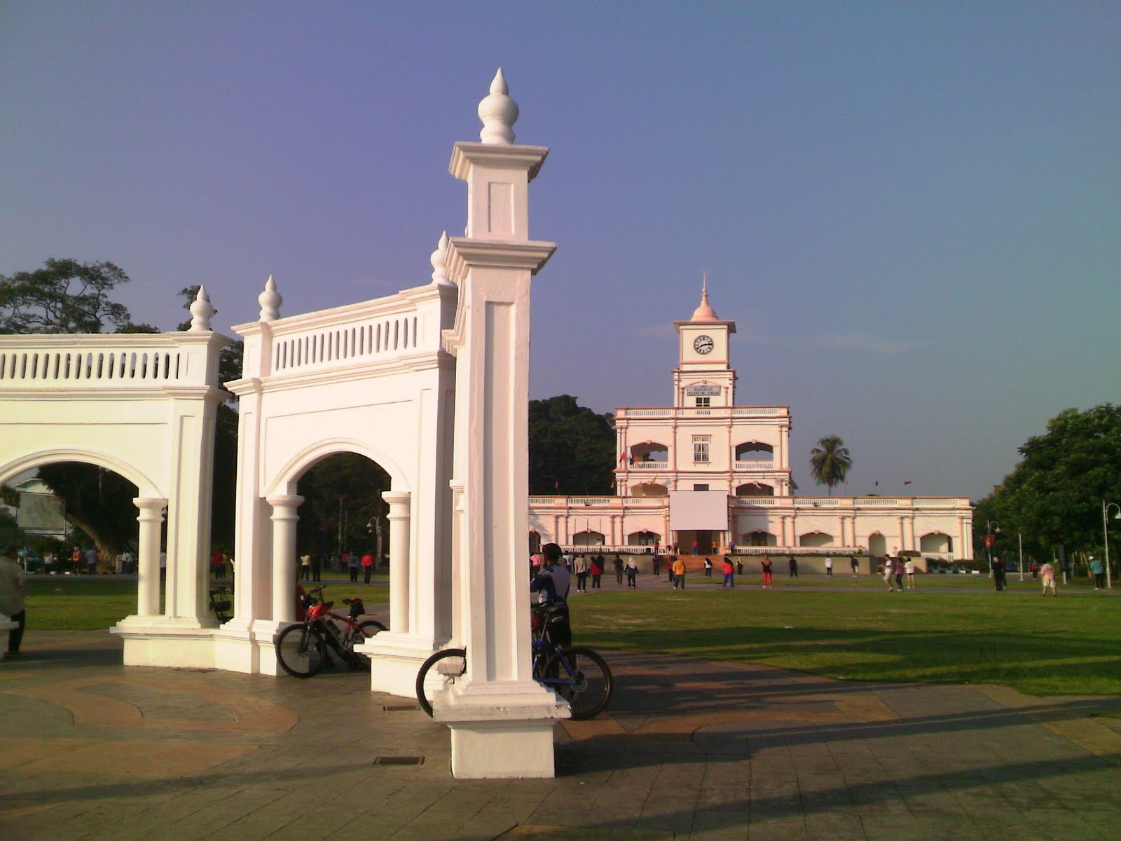 LAMAN RASMI ADUN MAHARANI: SELAMAT DATANG KE TANJONG EMAS MUAR