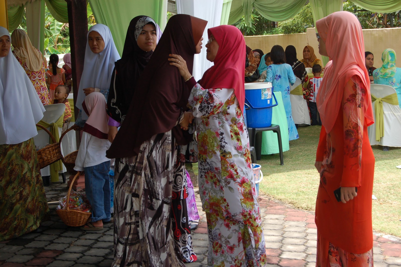 LAMAN RASMI ADUN MAHARANI: RUMAH TERBUKA ADUN MAHARANI 1431H