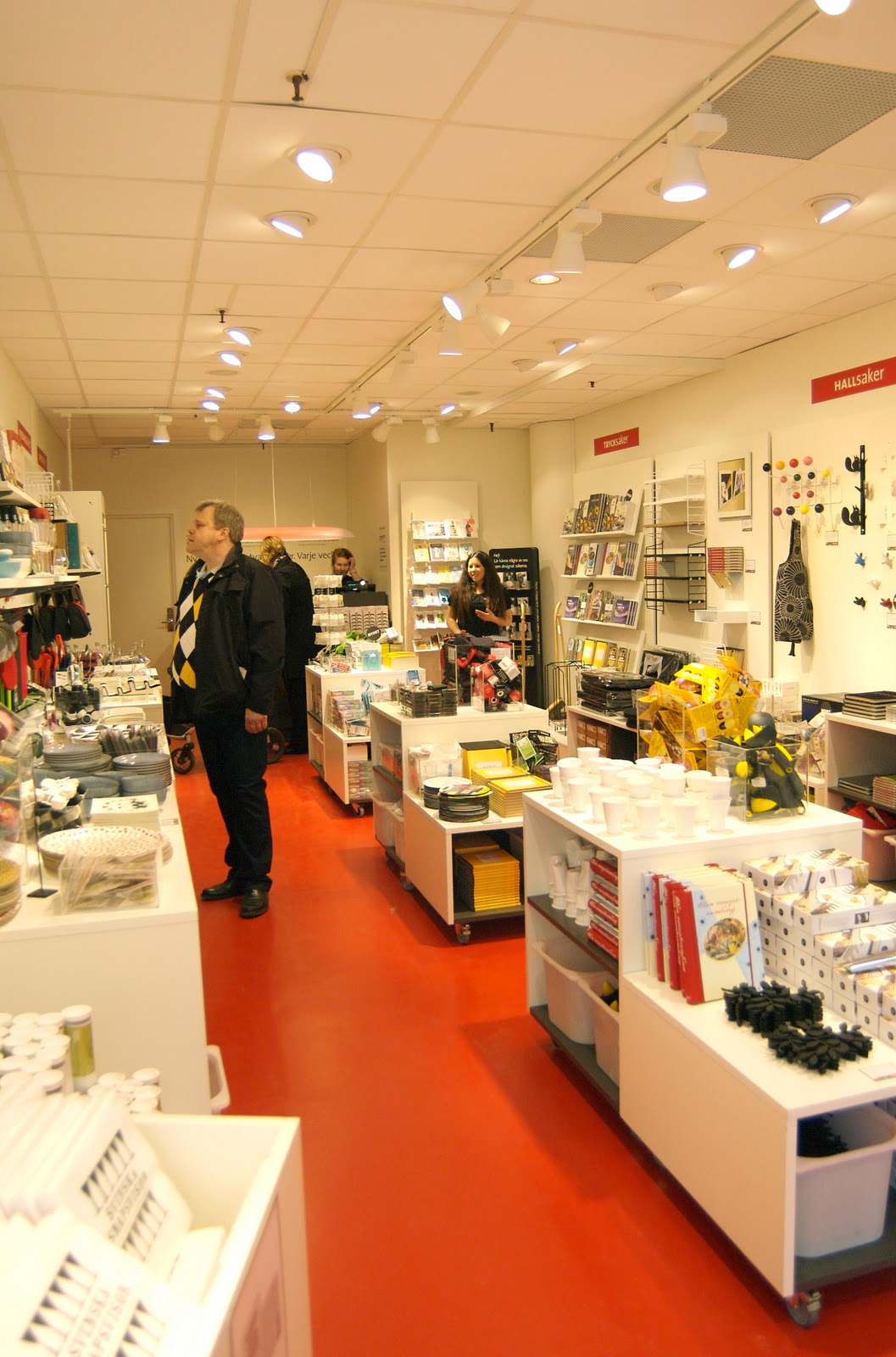 Småkompisar: Designtorget mini store opens today!