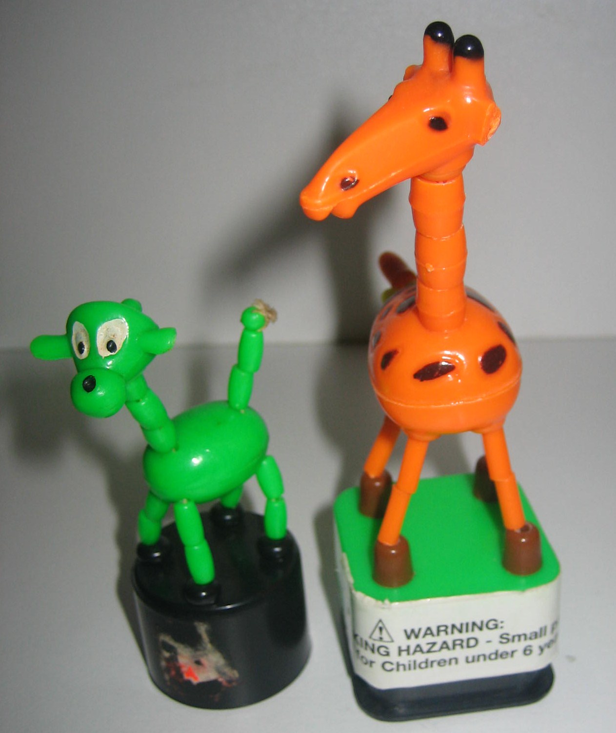 Pomsie's Push Puppets: Classic Giraffes and mechanism variations!