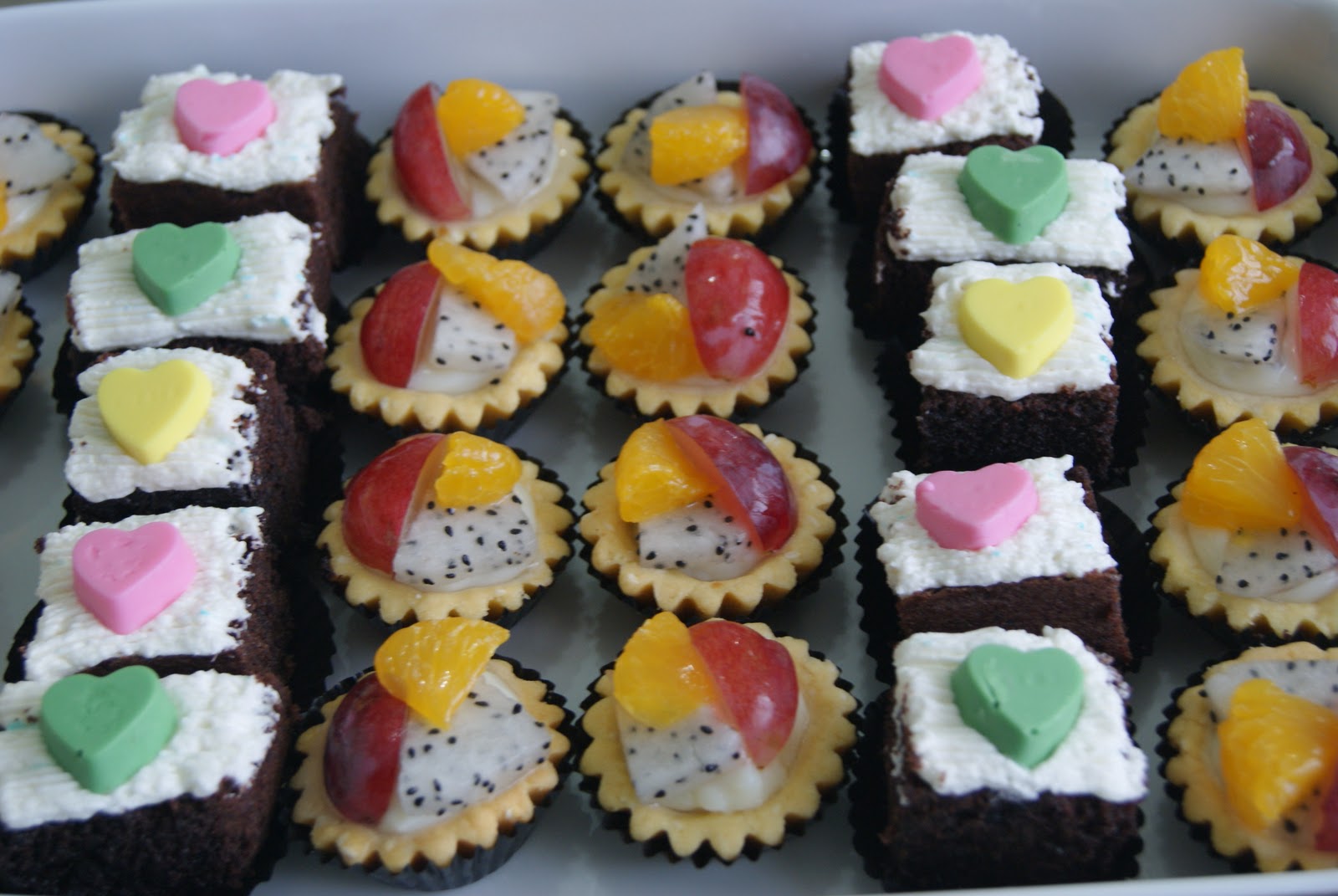 kue imut lintang: SNACK SUGUHAN DI PESTA ULTAH KEDUA ANAKKU