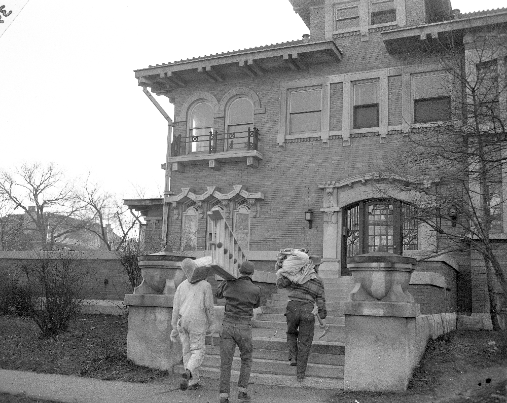 Uptown Chicago History: 6040 N. Sheridan Road, Edgewater, Chicago, 1949