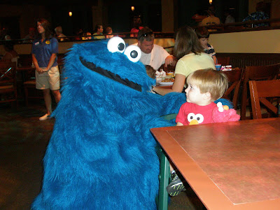 theschmidtsinfl: Breakfast with Elmo and Friends at Sea World