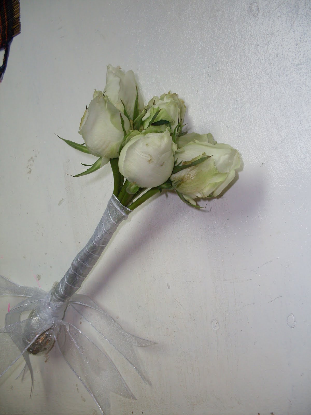 EDINA BRIDAL: bunga pegang~ fresh flowers