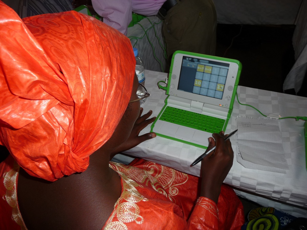 Momentos do trabalho em Ruanda: Rwanda 1st OLPC Head of Schools ...