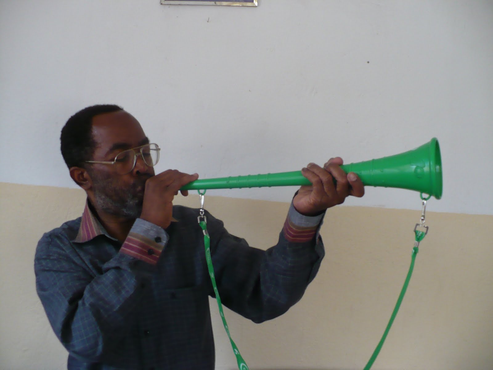 Mbele: The Amazing Vuvuzela