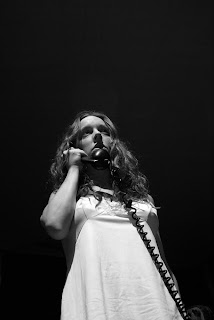 EMMA ROWE Actriz: Emma Rowe en "La Voz Humana" de Jean Cocteau dirigida ...