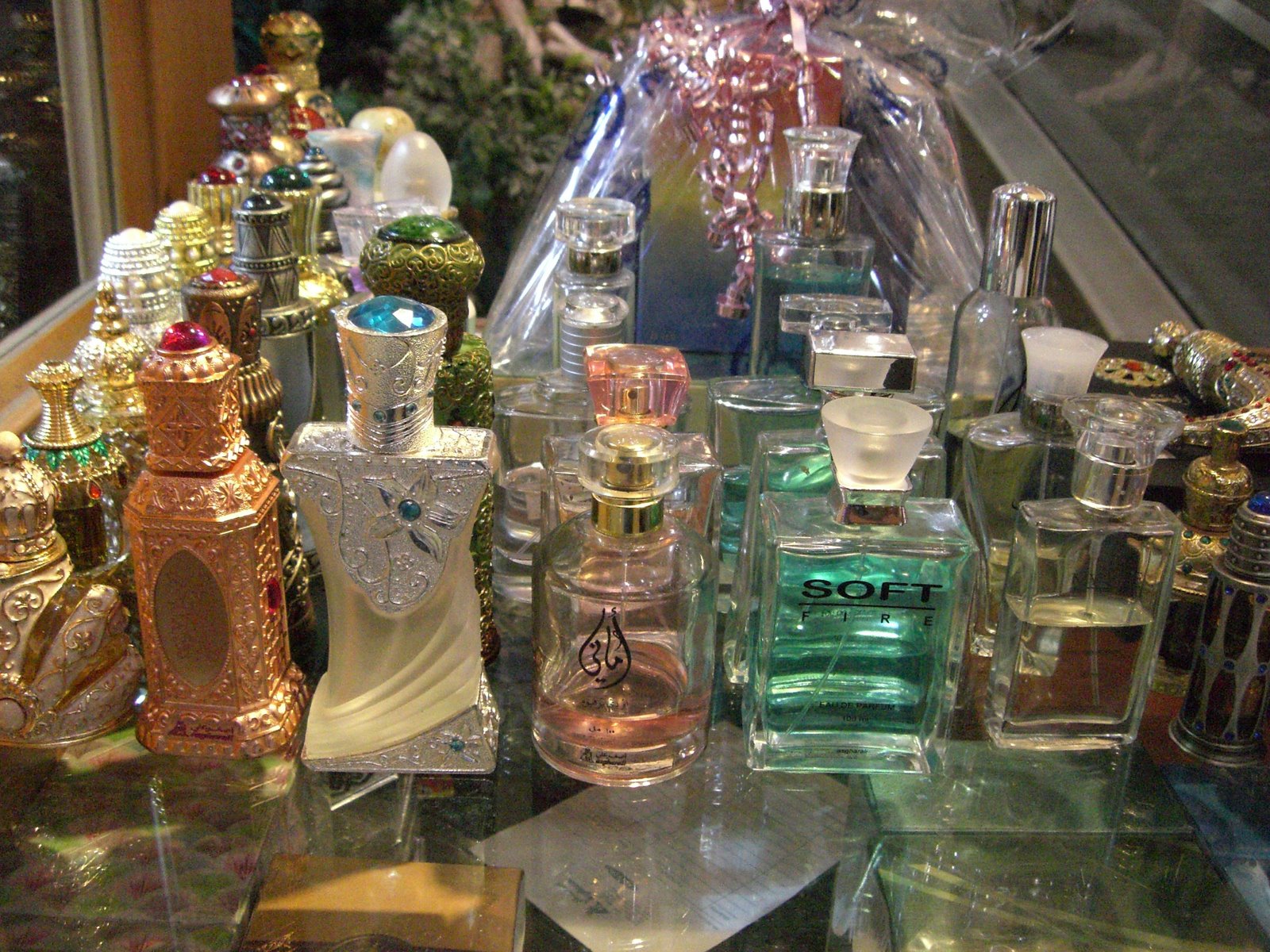 Arab culture: Womens Arabian perfume