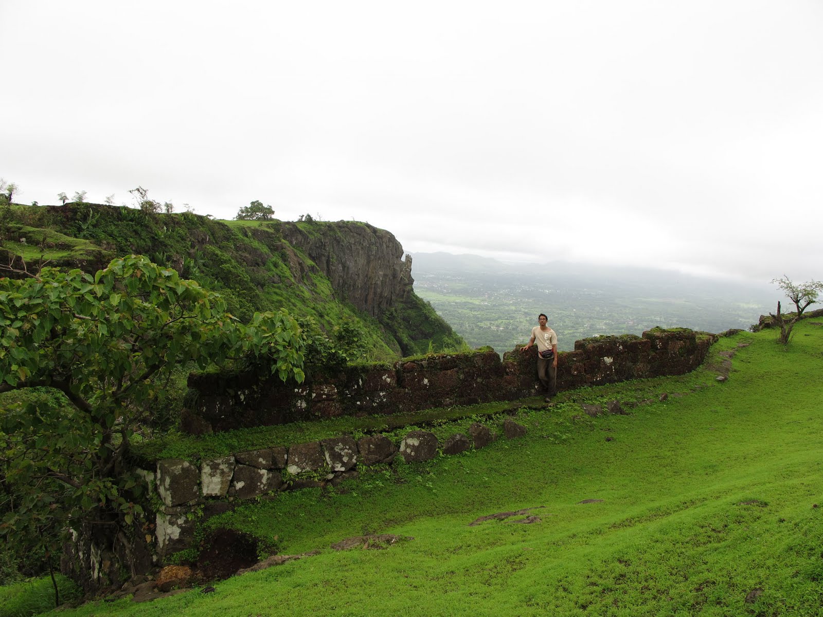 Saturday Special: Sagargad ~ Monsoon Trekker