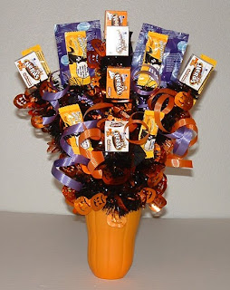Domestic Diva: Fun Find: Make your own Halloween Candy Bouquets