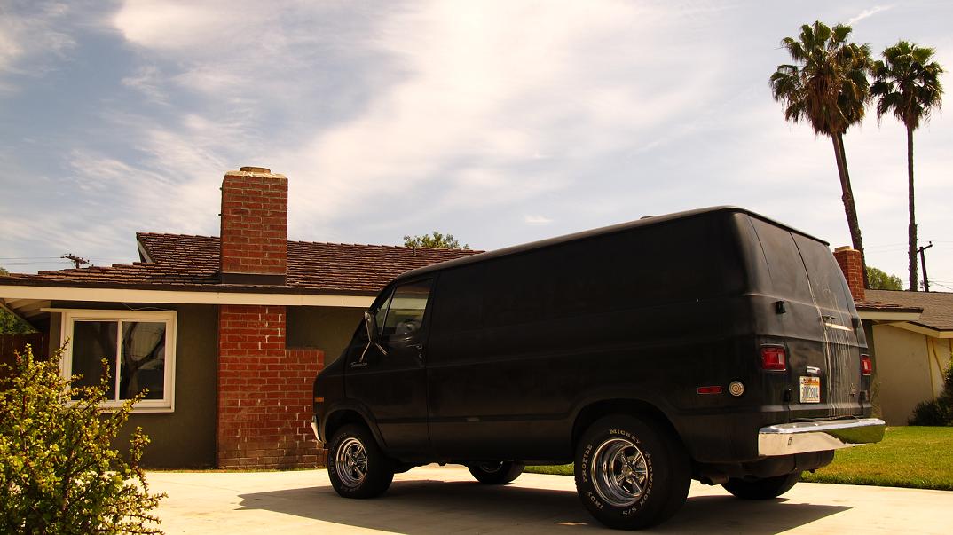 Vandoleros, Van Club: Some of the club vans.