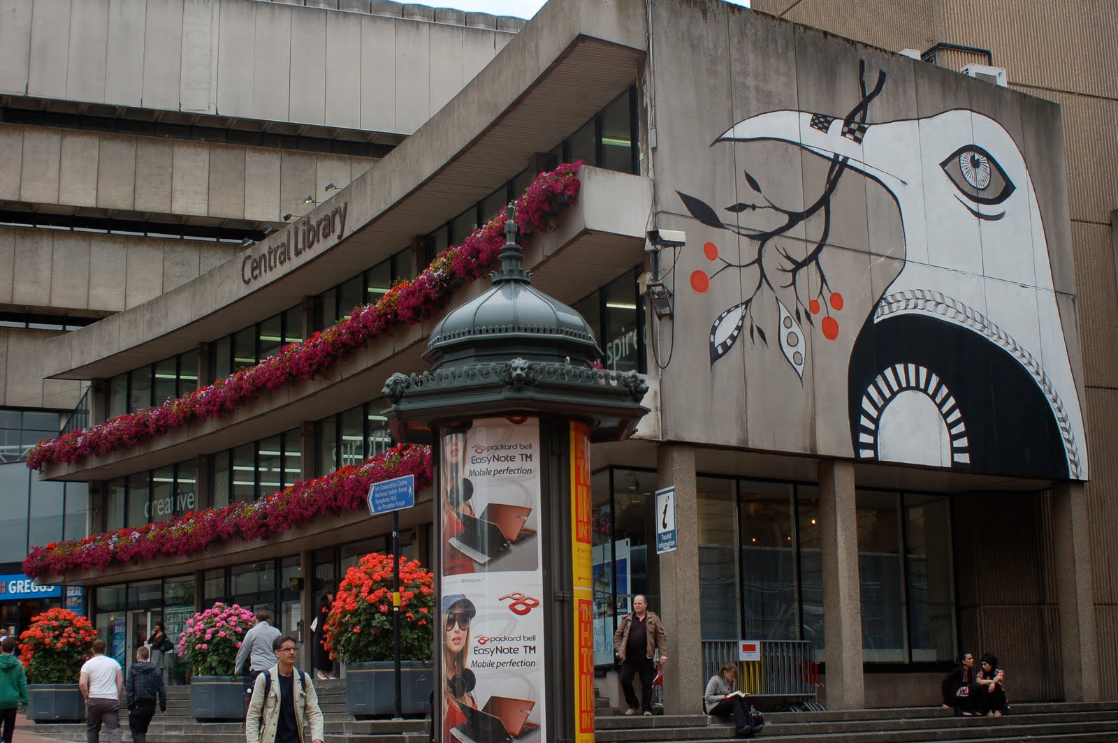 mike in mono : Lucy McLauchlan at Central Library
