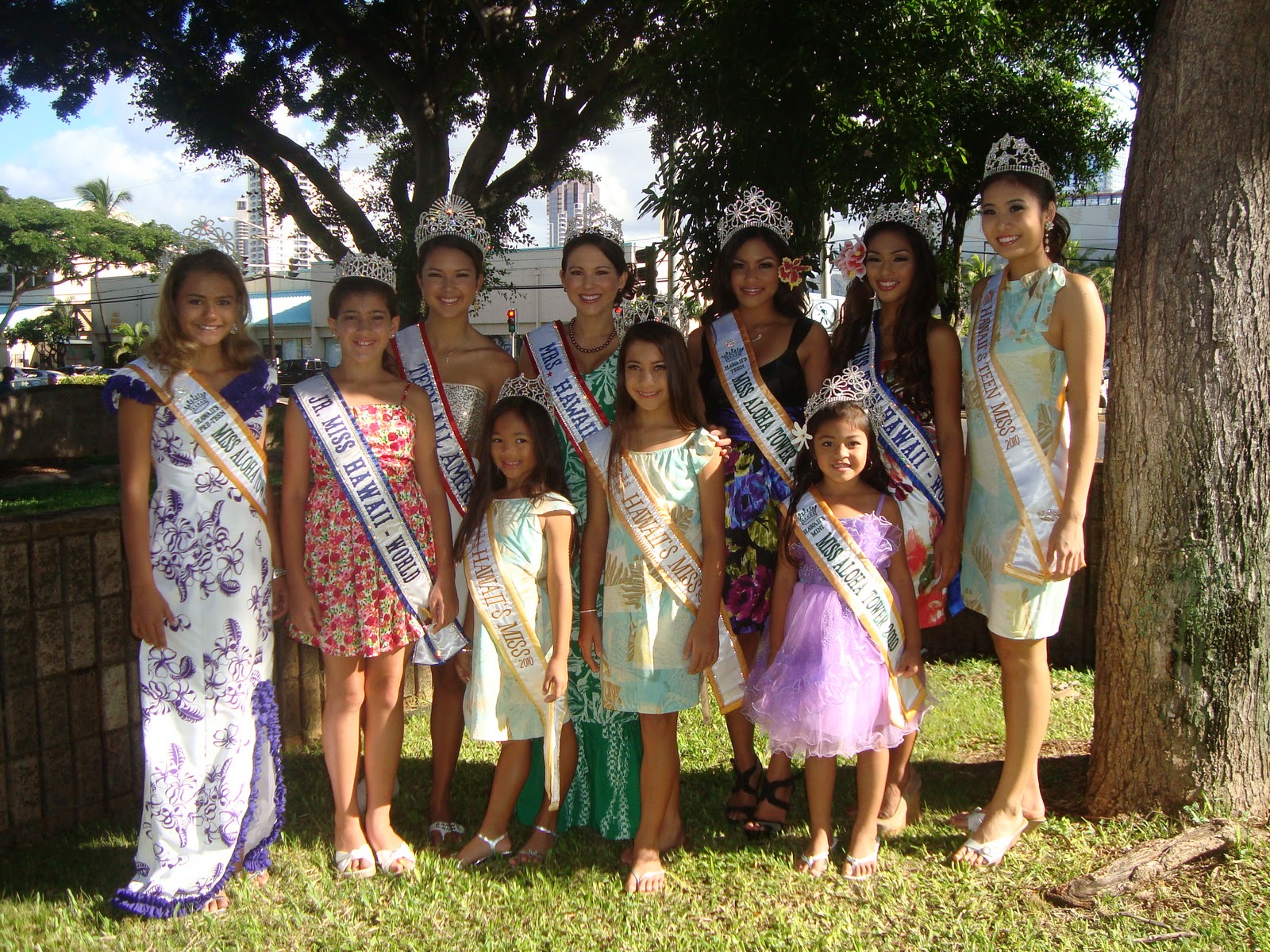 Alicia Jones - Mrs. Hawaii 2010: Aloha Week Parade