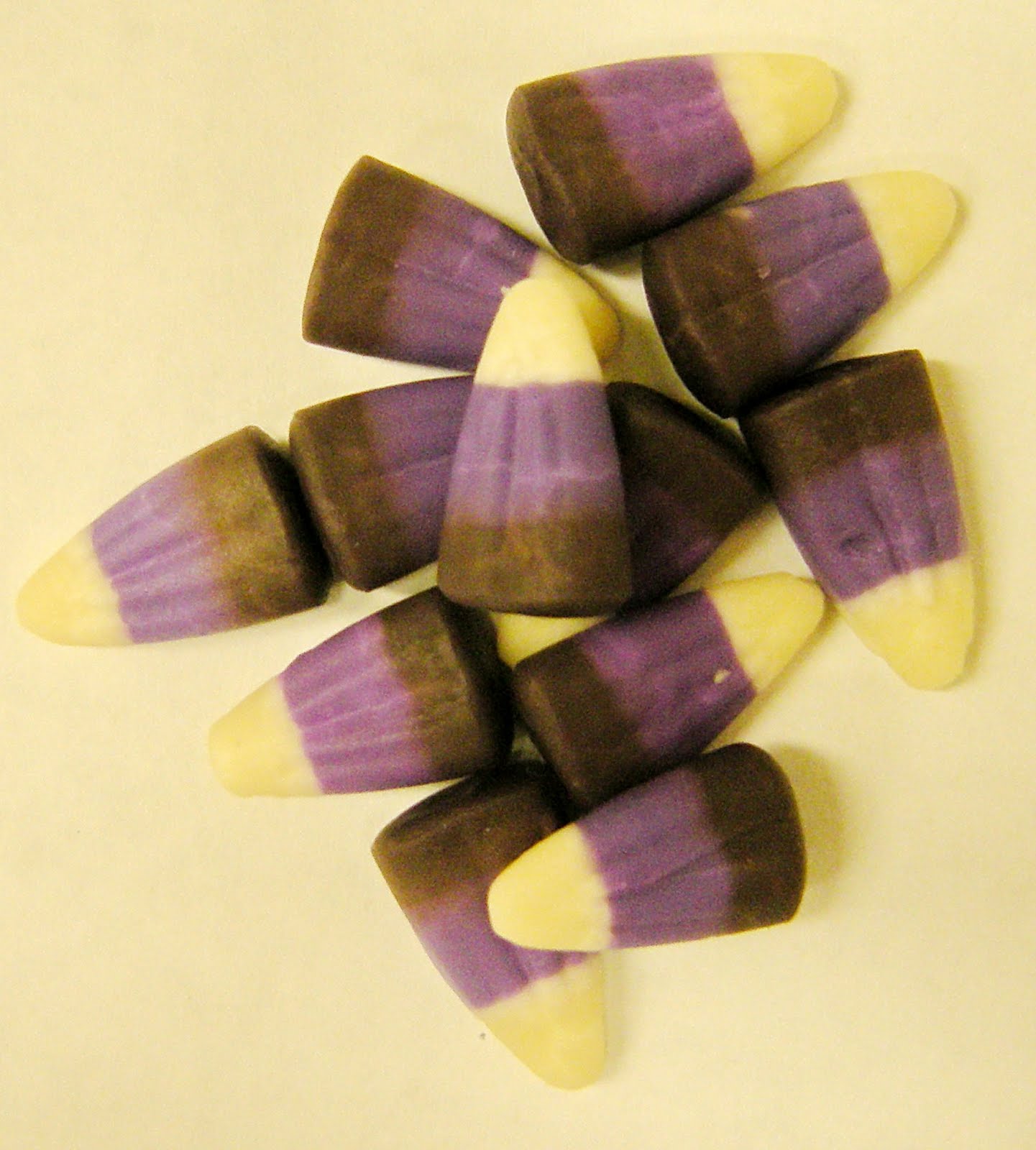 W I L D C A T V I L L E: Linfield purple colored candy corn for Halloween
